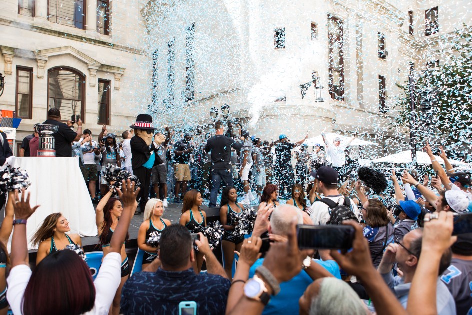 Philadelphia Soul held a back-to-back championship rally at City Hall ...