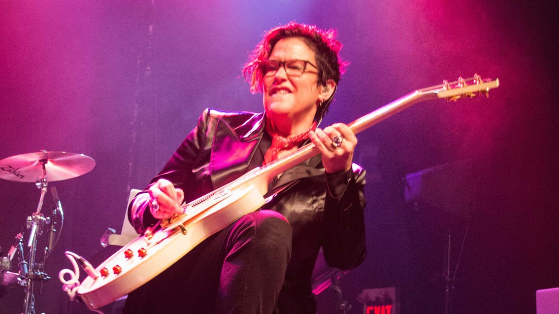 Remembering Prince: Before Philly show, Revolution guitarist Wendy ...