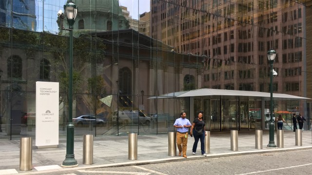 Comcast Technology Center opens in Philadelphia, employees start moving ...
