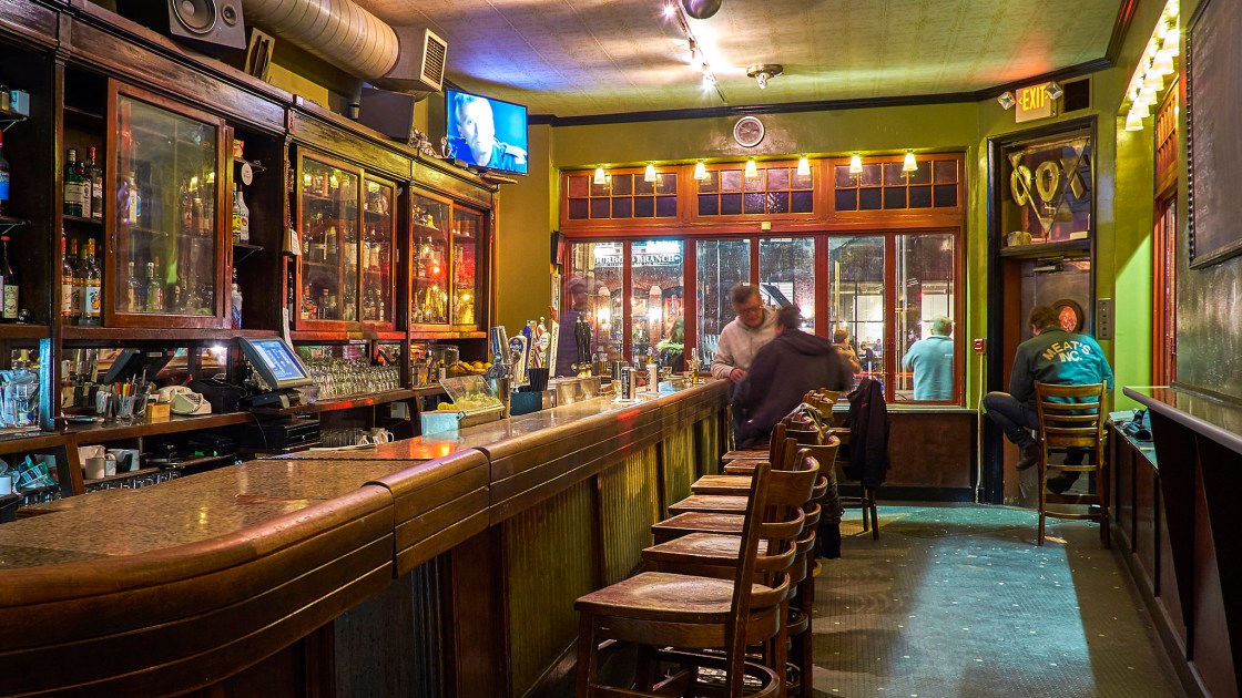 After 21 years, The 700 'Club' in Northern Liberties is for sale - On ...