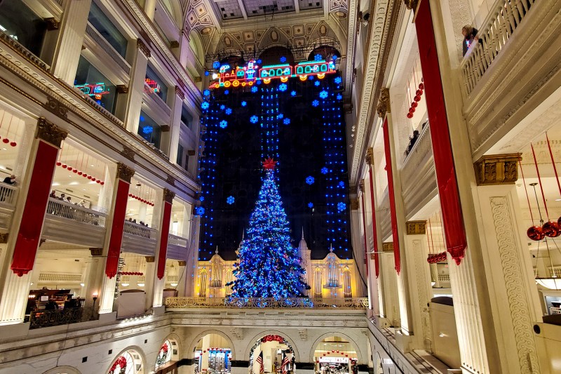 17 Philly Christmas trees to visit, in all their decorated glory - On ...