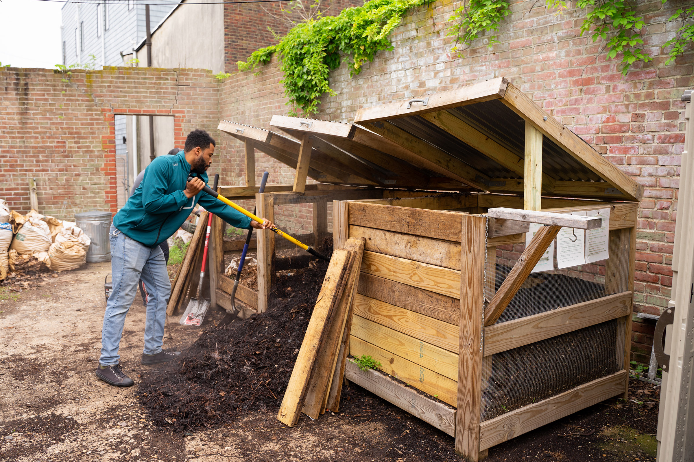 Philadelphia composting network launches at 13 locations - On top of ...