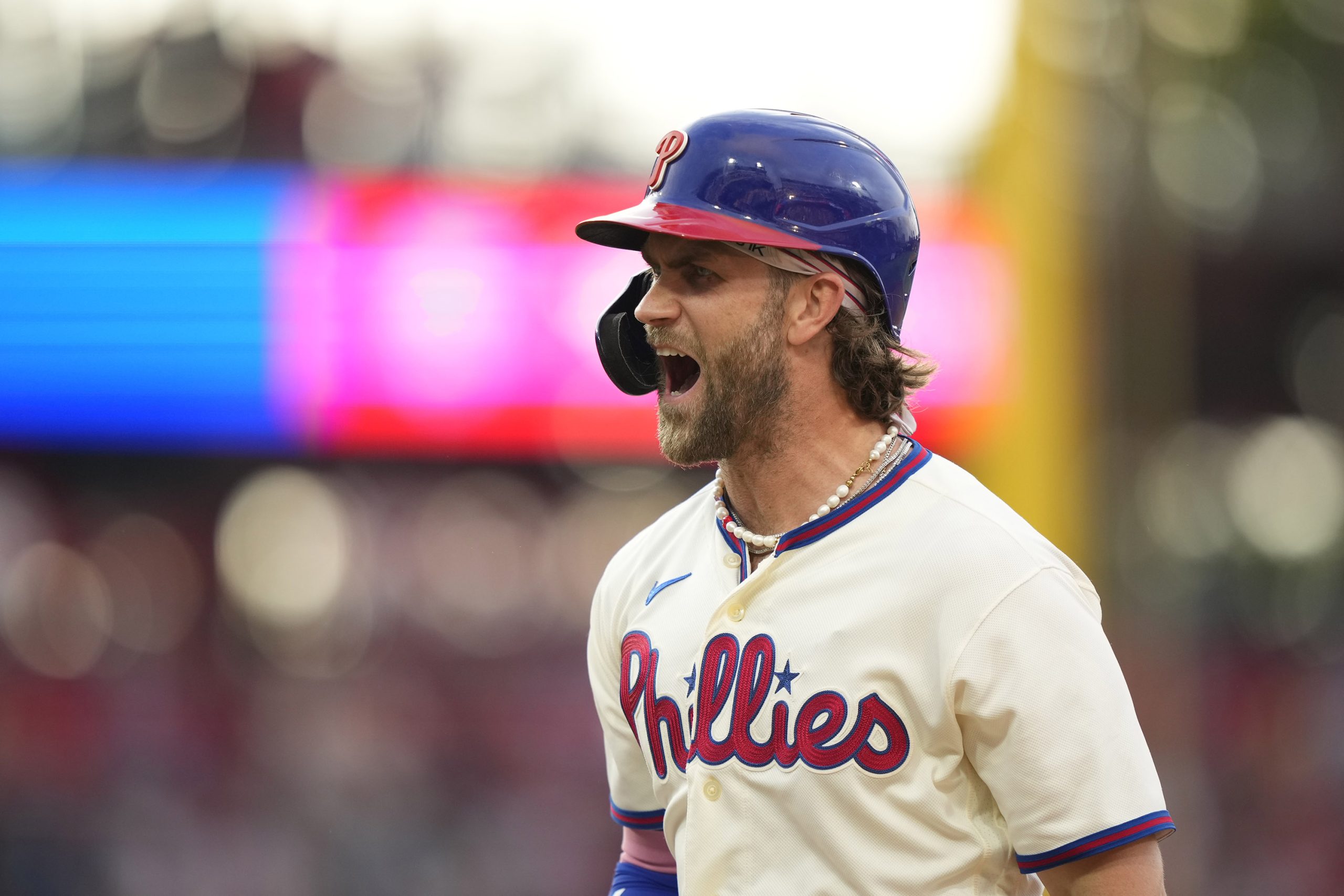 Phillies Bryce Harper wants contract extension