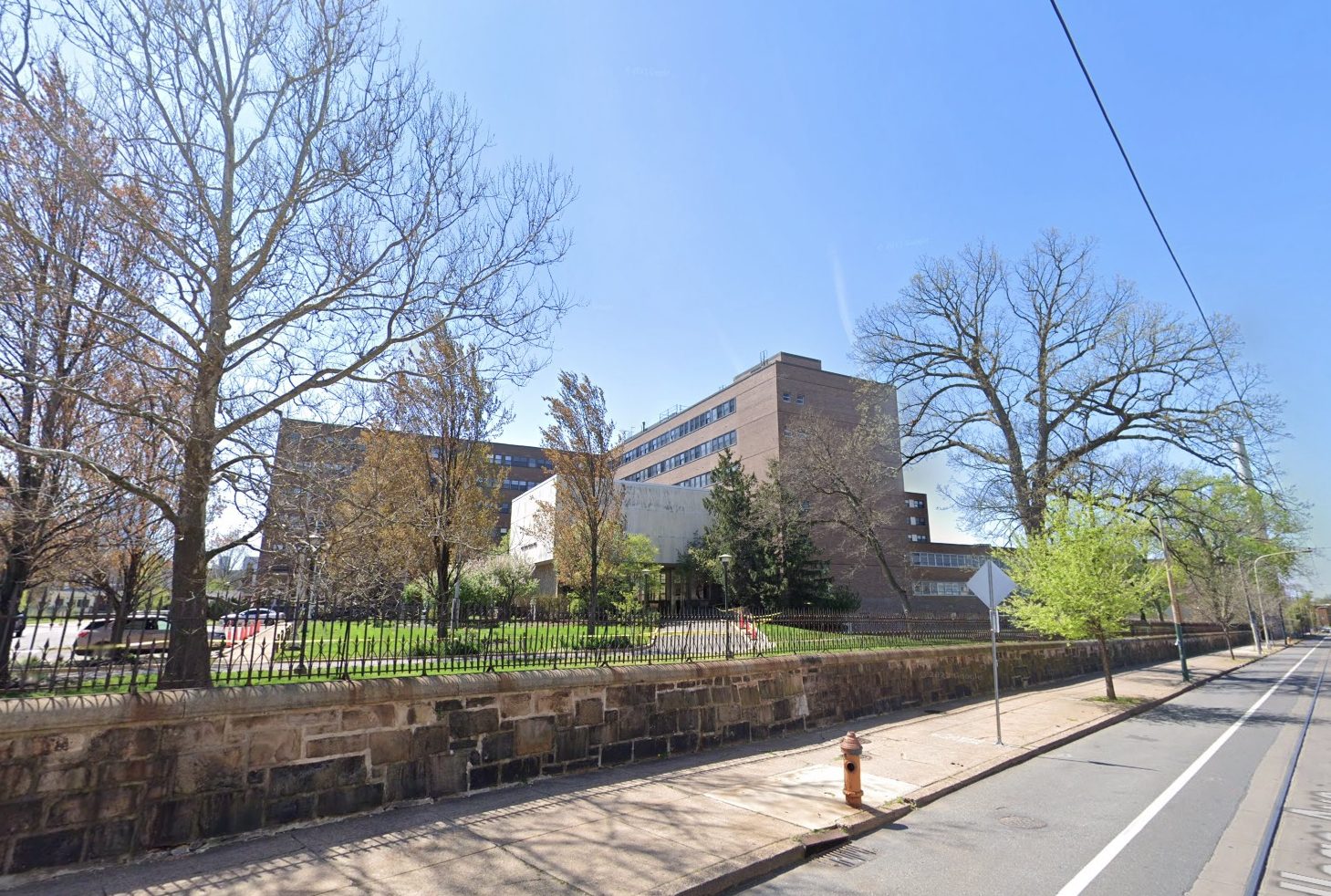 Hundreds petition for halt to Fairmount drug treatment center plan