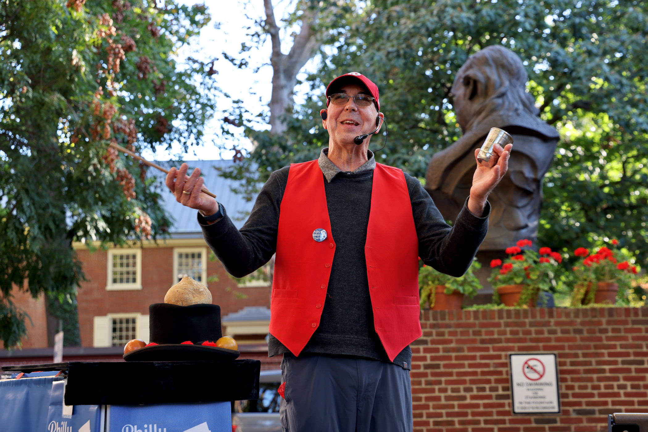 Philly tour brings magic and laughs to Old City’s historic sites